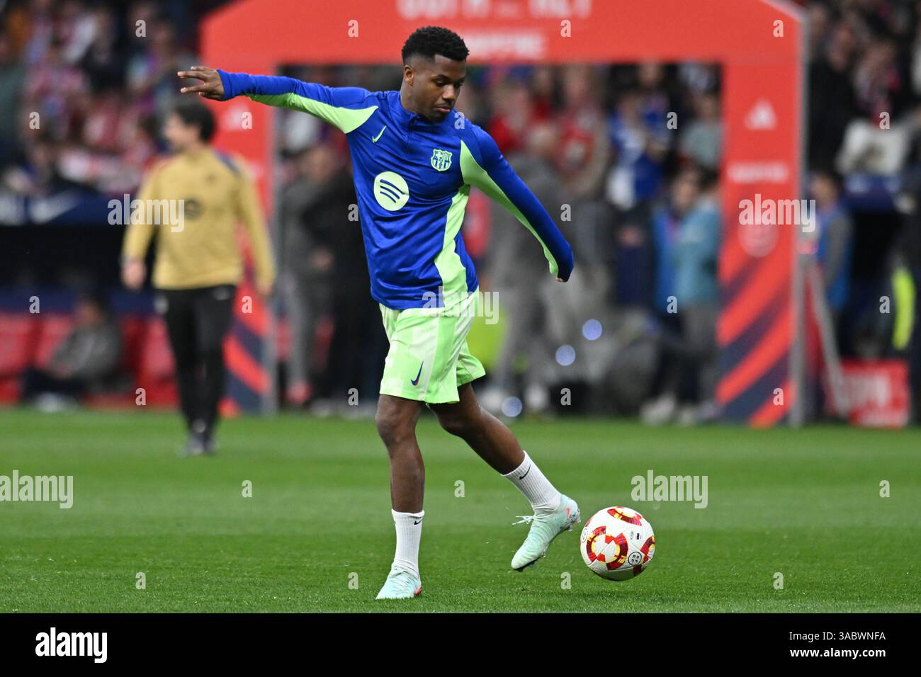 Ansu fati 2024 barcelona hi-res stock photography and images - Alamy