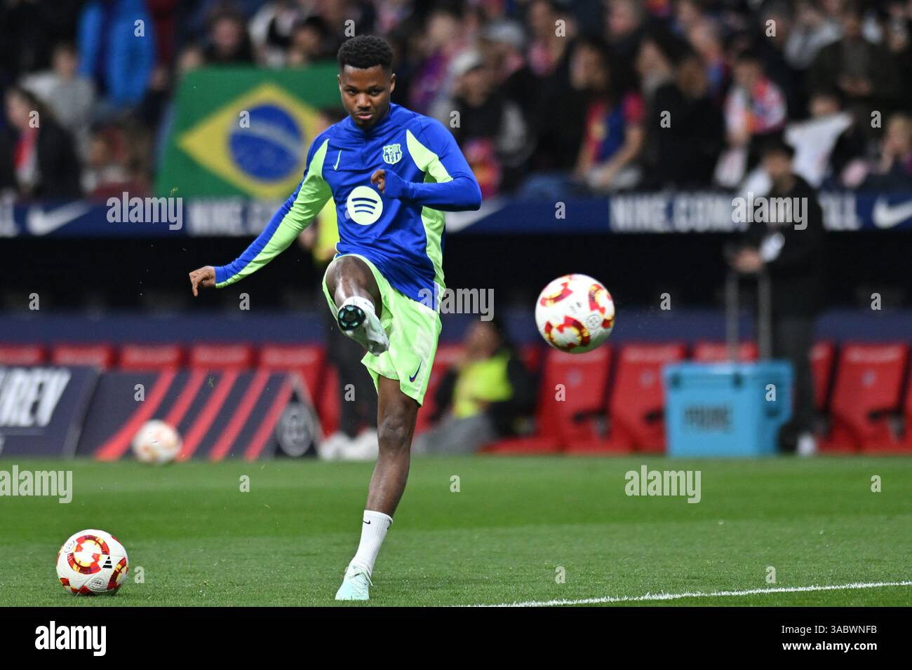 Ansu fati 2024 barcelona hi-res stock photography and images - Alamy