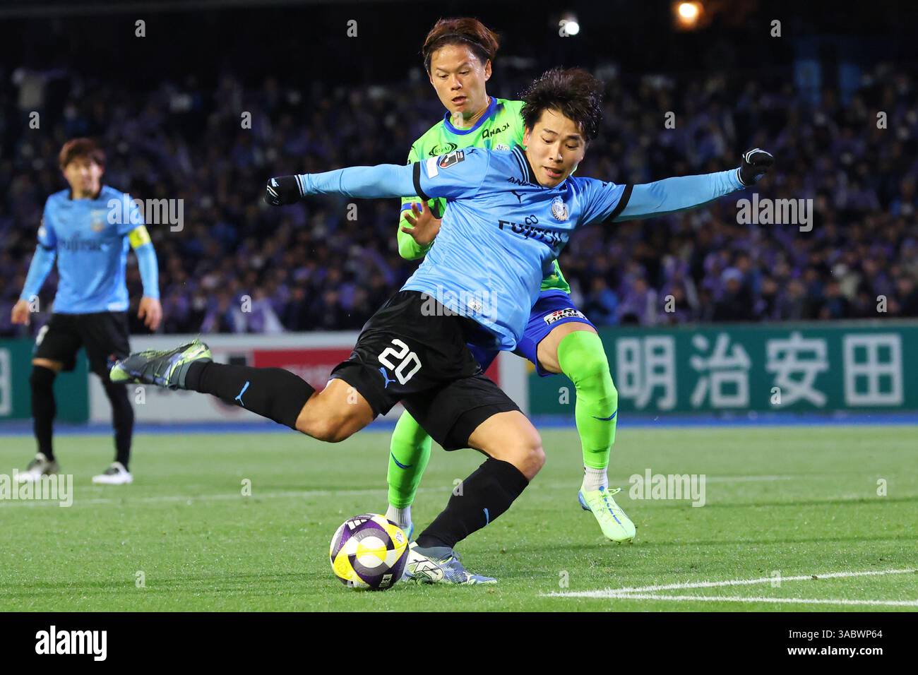 (L-R) Kosuke Onose (Bellmare), Shin Yamada (Frontale), APRIL 2, 2025 - Football / Soccer : 2025 ...