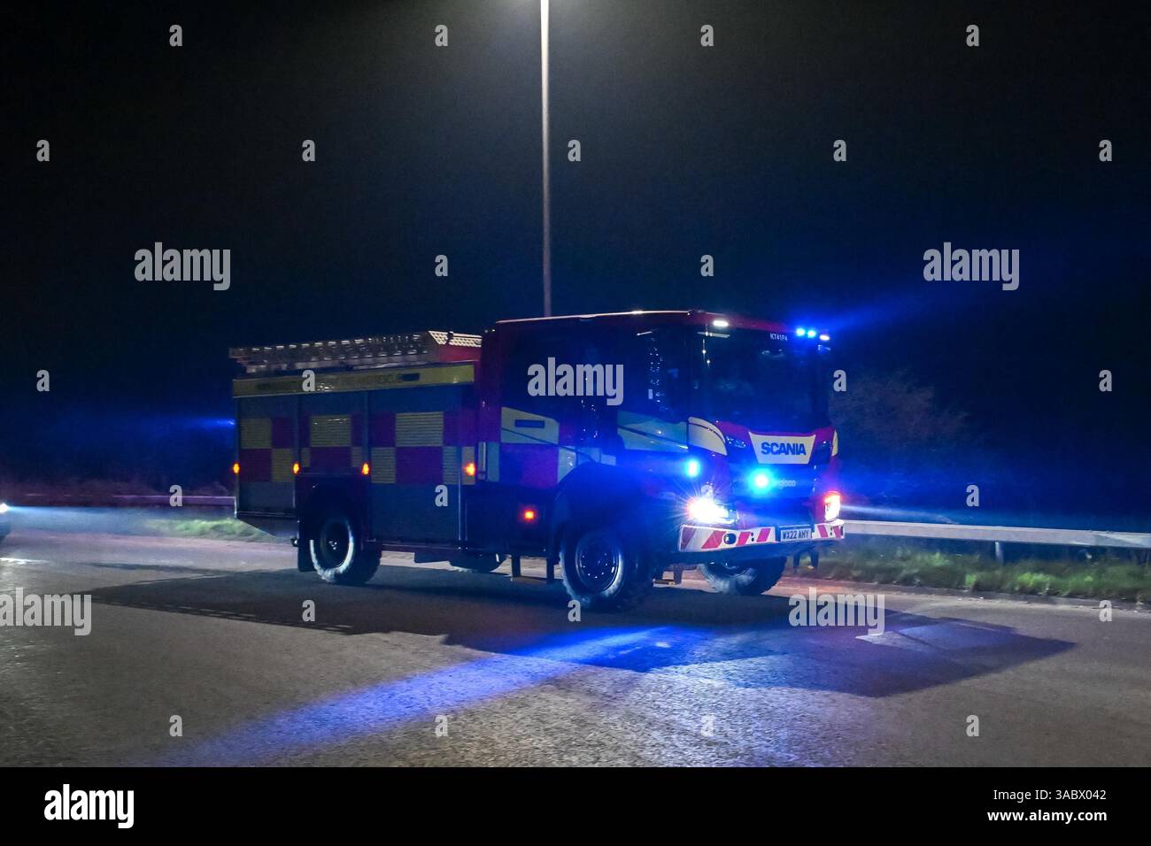 Poole, Dorset, UK. 3rd April 2025. UK Weather. A fire engine heading to ...