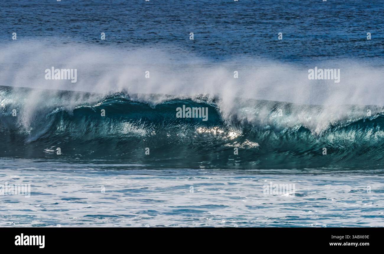Watching Large Wave Banzai Pipeline Pipeline North Shore Oahu Hawaii ...