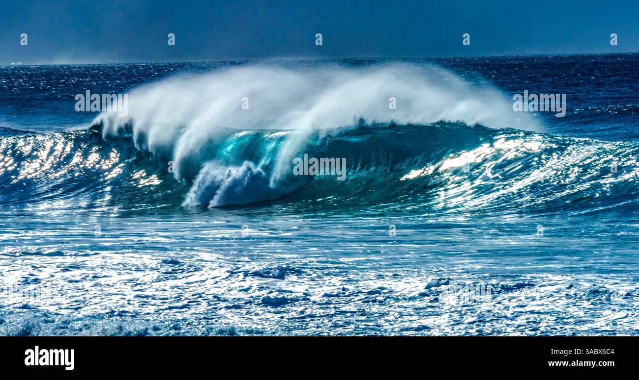 Watching Large Wave Green Room Banzai Pipeline Pipeline North Shore ...