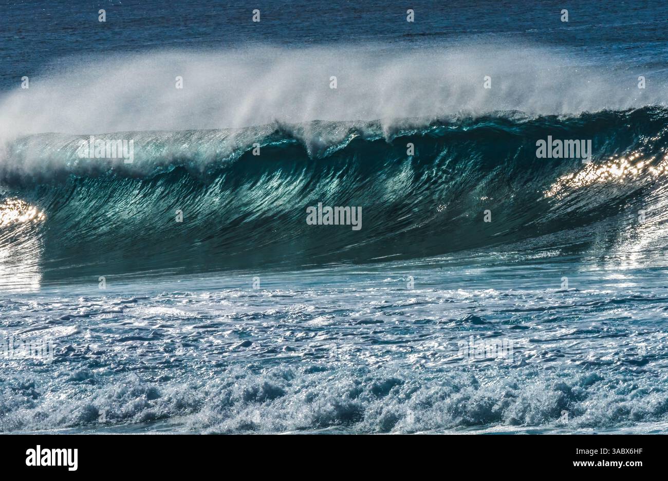 Watching Large Wave Banzai Pipeline Pipeline North Shore Oahu Hawaii ...