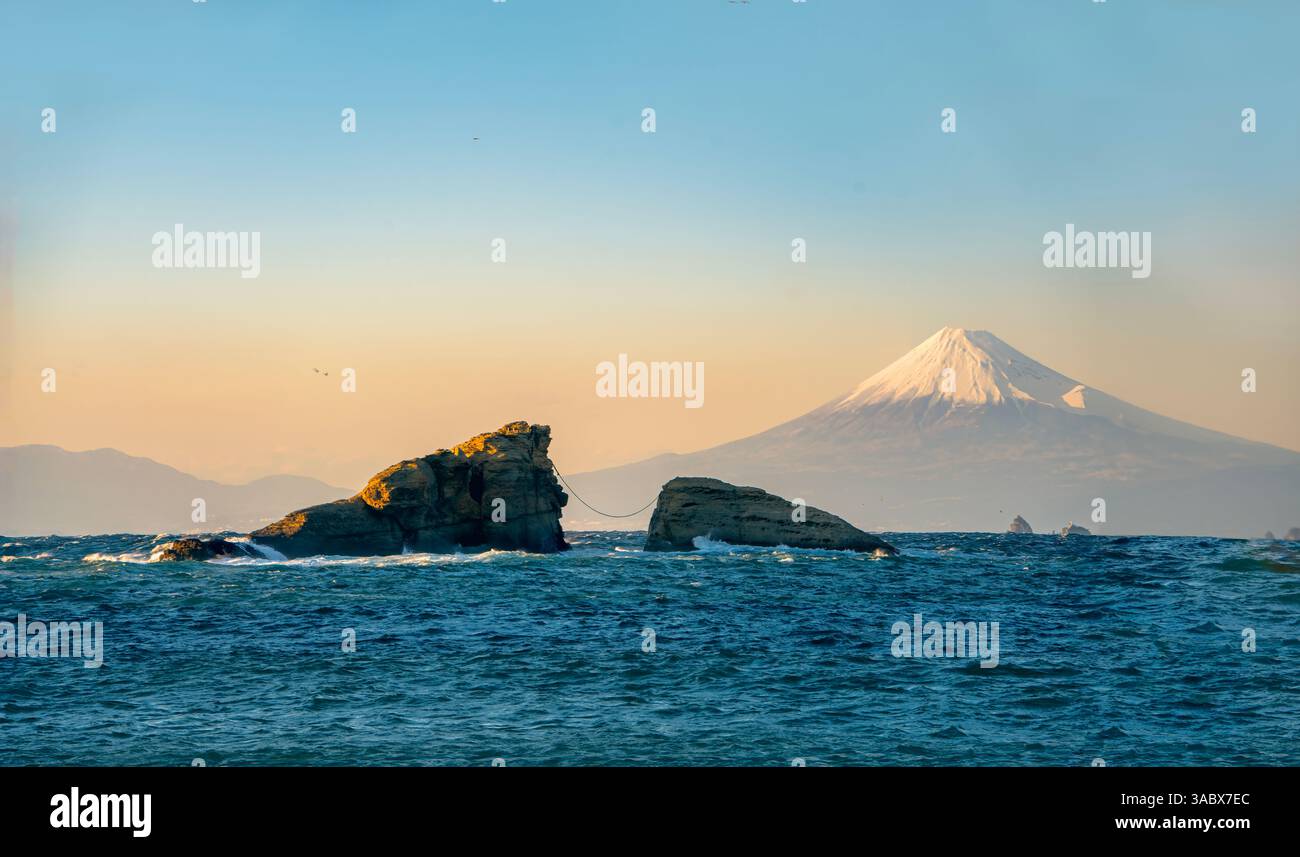 A stunning sunset landscape from Kumoni Shore on the Izu Peninsula ...