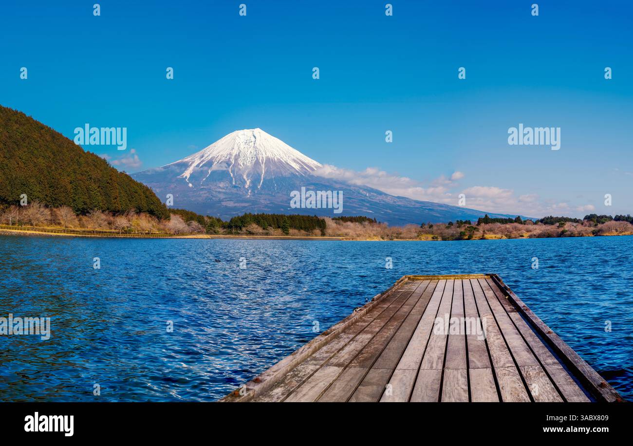A striking panoramic midday view of Mount Fuji rising majestically ...