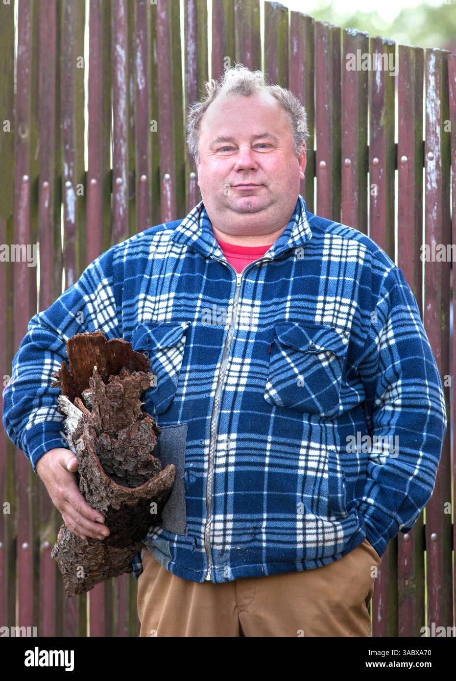 Peasant looking hi-res stock photography and images - Alamy
