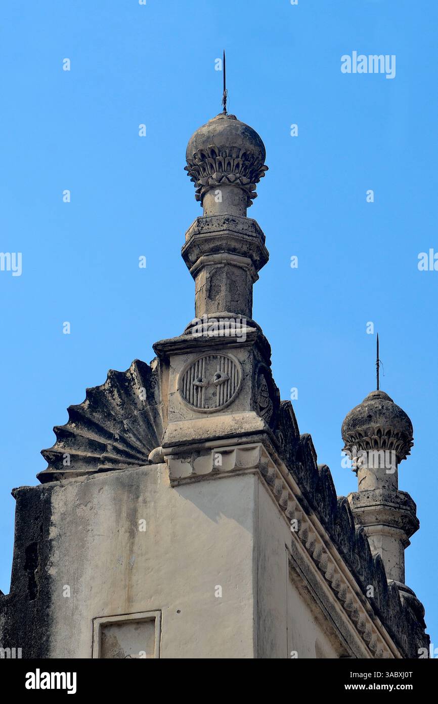 Outer view of the Jamia Mosque (Jama Masjid), located in Gulbarga Fort ...
