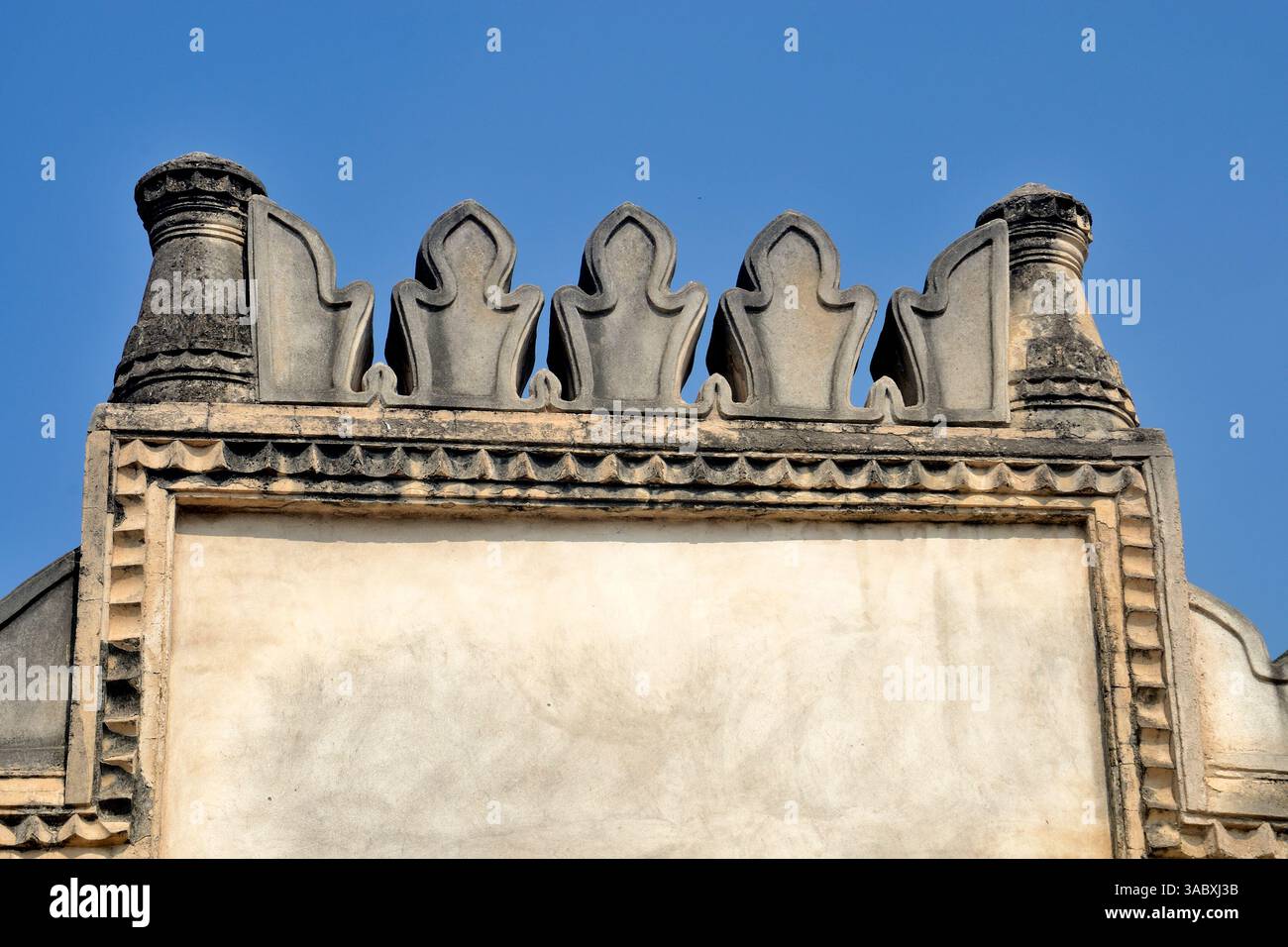 Outer view of the Jamia Mosque (Jama Masjid), located in Gulbarga Fort ...