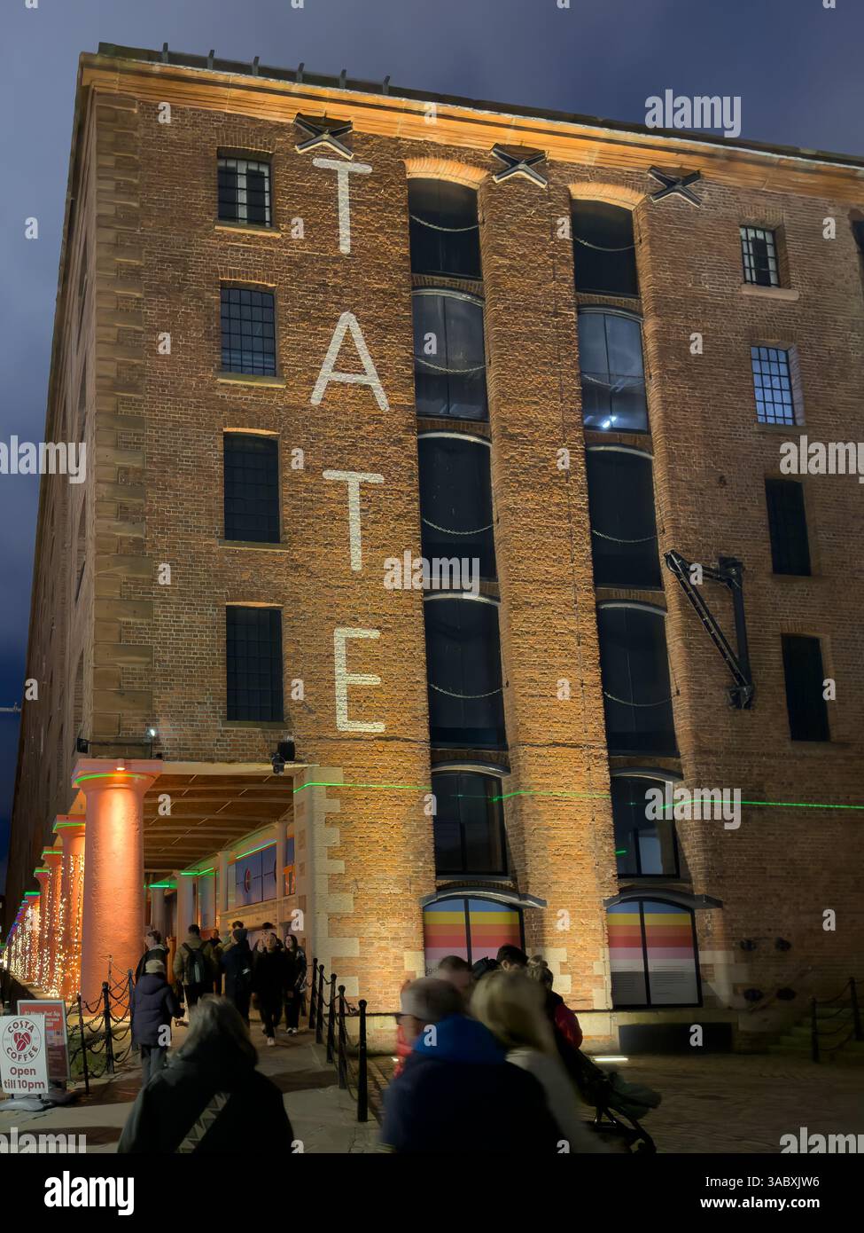 The Tate Liverpool in Royal Albert Dock, Liverpool, England, UK Stock ...