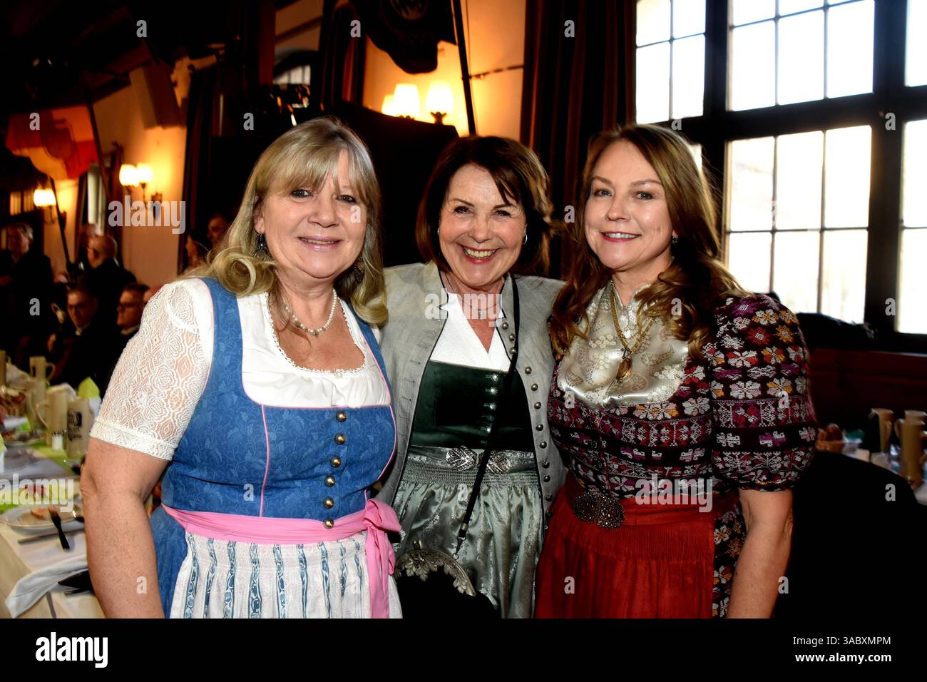 Gabrielle Neff Stadtraetin Gitti Walbrun Schauspielerin Ulrike Grimm ...