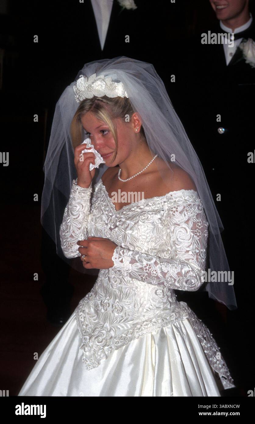 Jul 25, 1996; Hollywood, CA, USA; Actor CANDACE CAMERON marries star ...