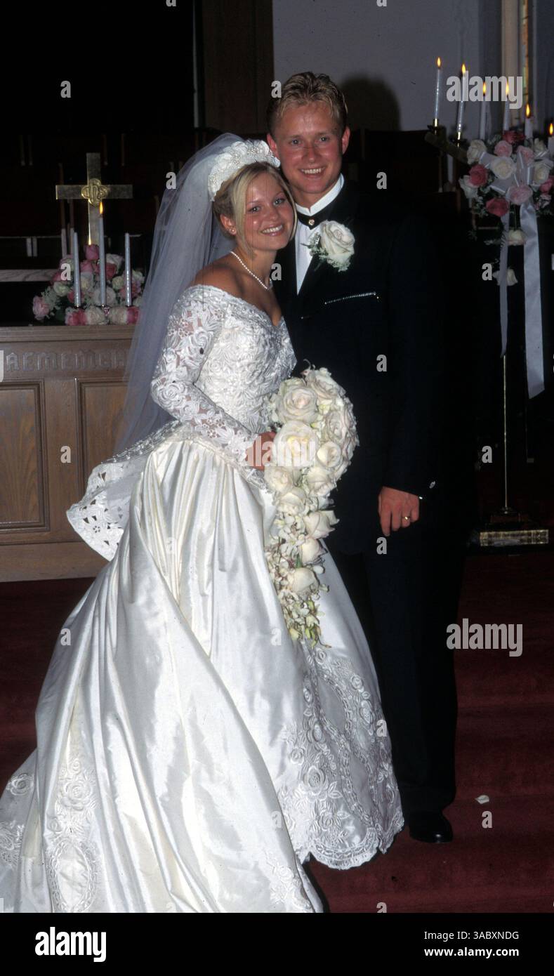 Jul 25, 1996; Hollywood, CA, USA; Actor CANDACE CAMERON marries star ...