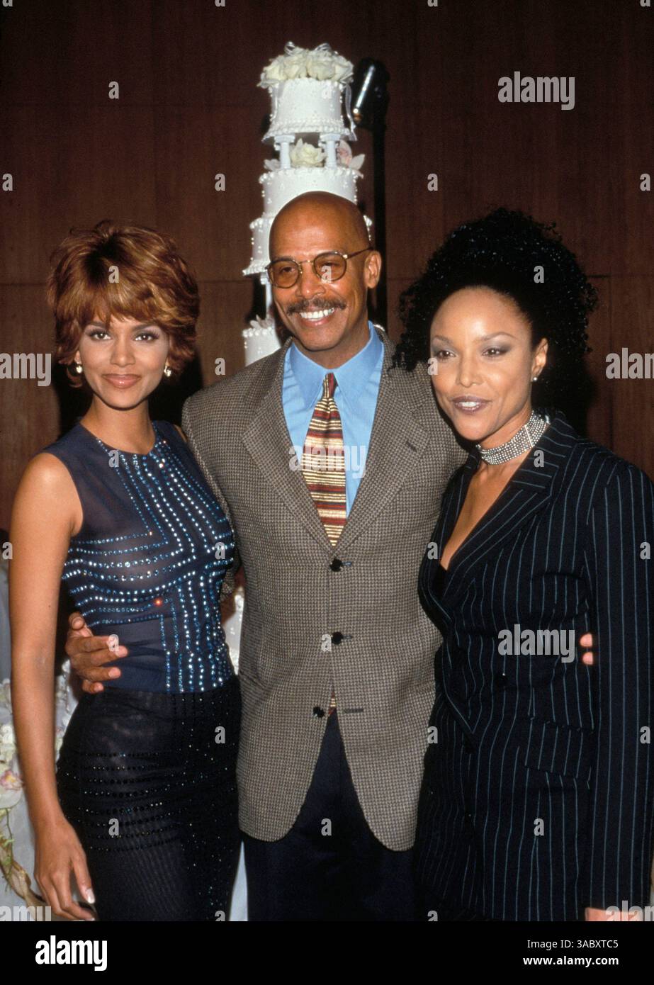 Lynn whitfield 1998 hi-res stock photography and images - Alamy