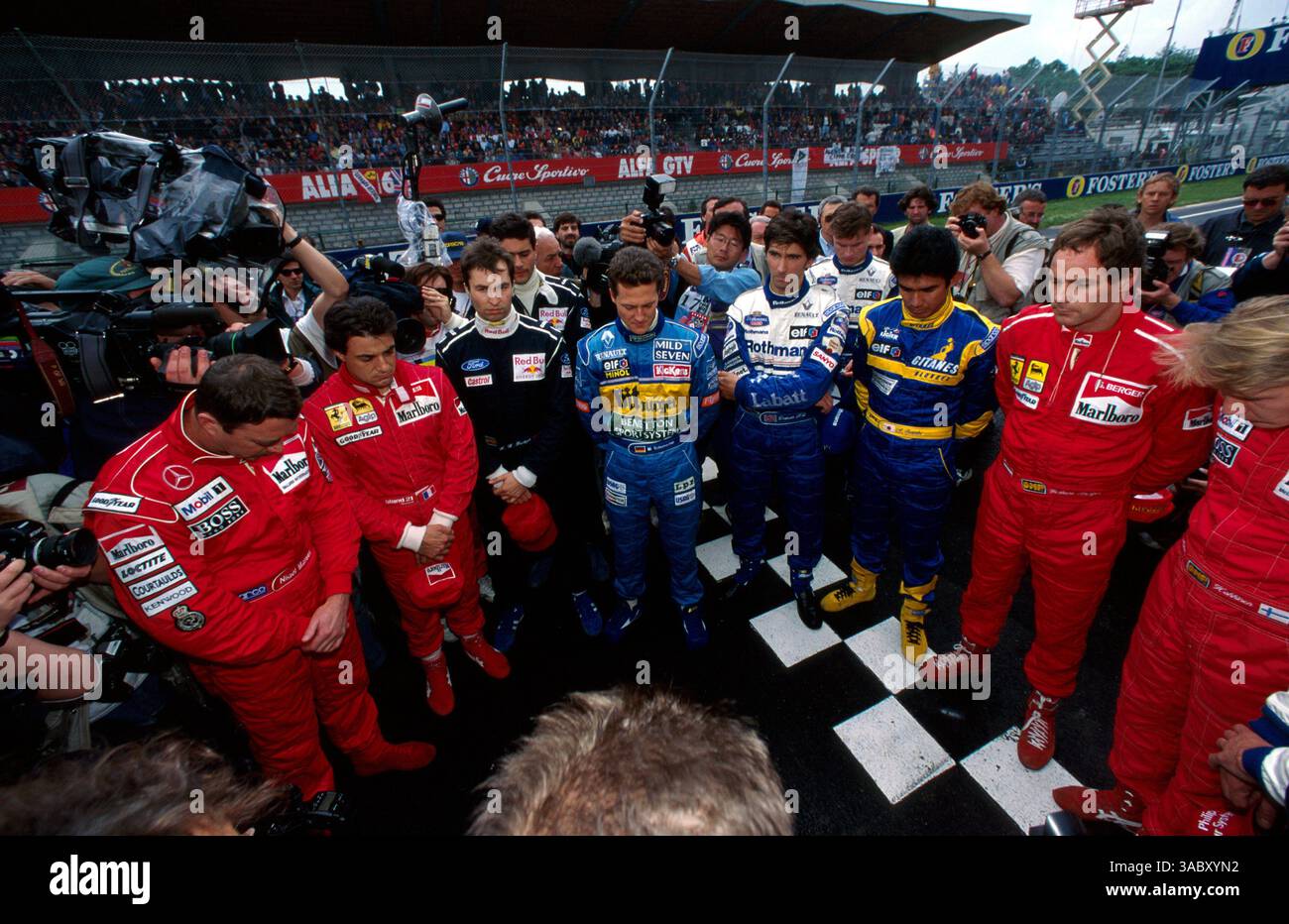 L to R): Nigel Mansell (GBR) McLaren, Jean Alesi (FRA) Ferrari, Heinz ...