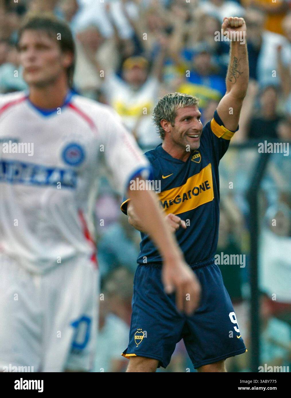 Martin palermo of boca juniors celebrates scoring the first goal hi-res ...