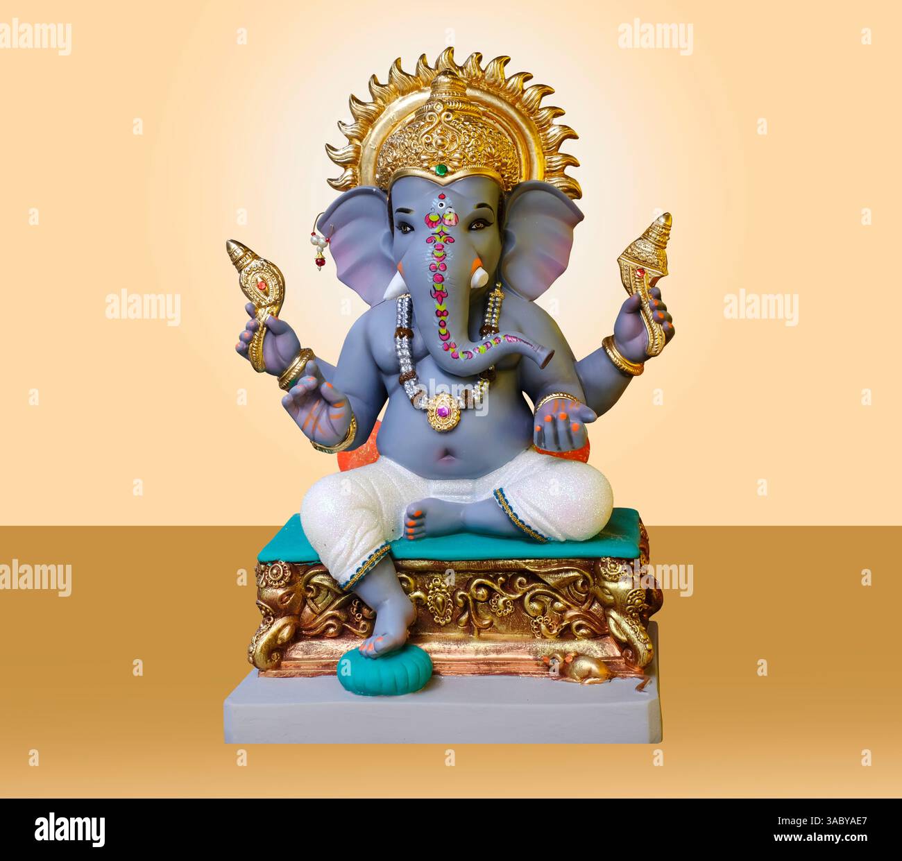 Ganesh sculpture, Lord Ganpati, Ganesha on colourful Background ...