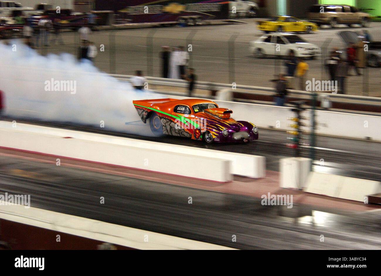 Feb 14, 2008 - Um Al Quwain, United Arab Emirates - Drag racing at the ...