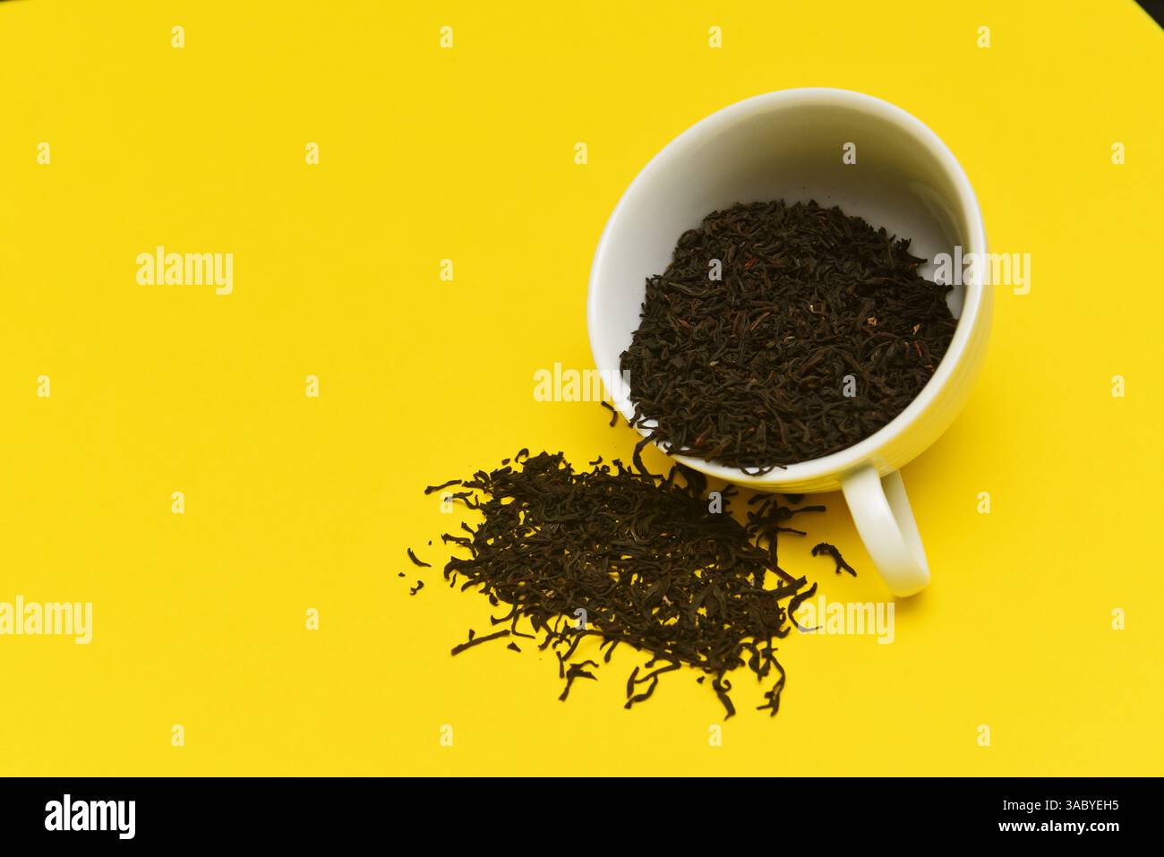 Spill of tea hi-res stock photography and images - Alamy