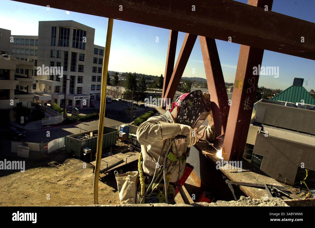 (PUBLISHED 01/23/2003, B-1:2): Luis C. Vasquez of Clark Steel in ...