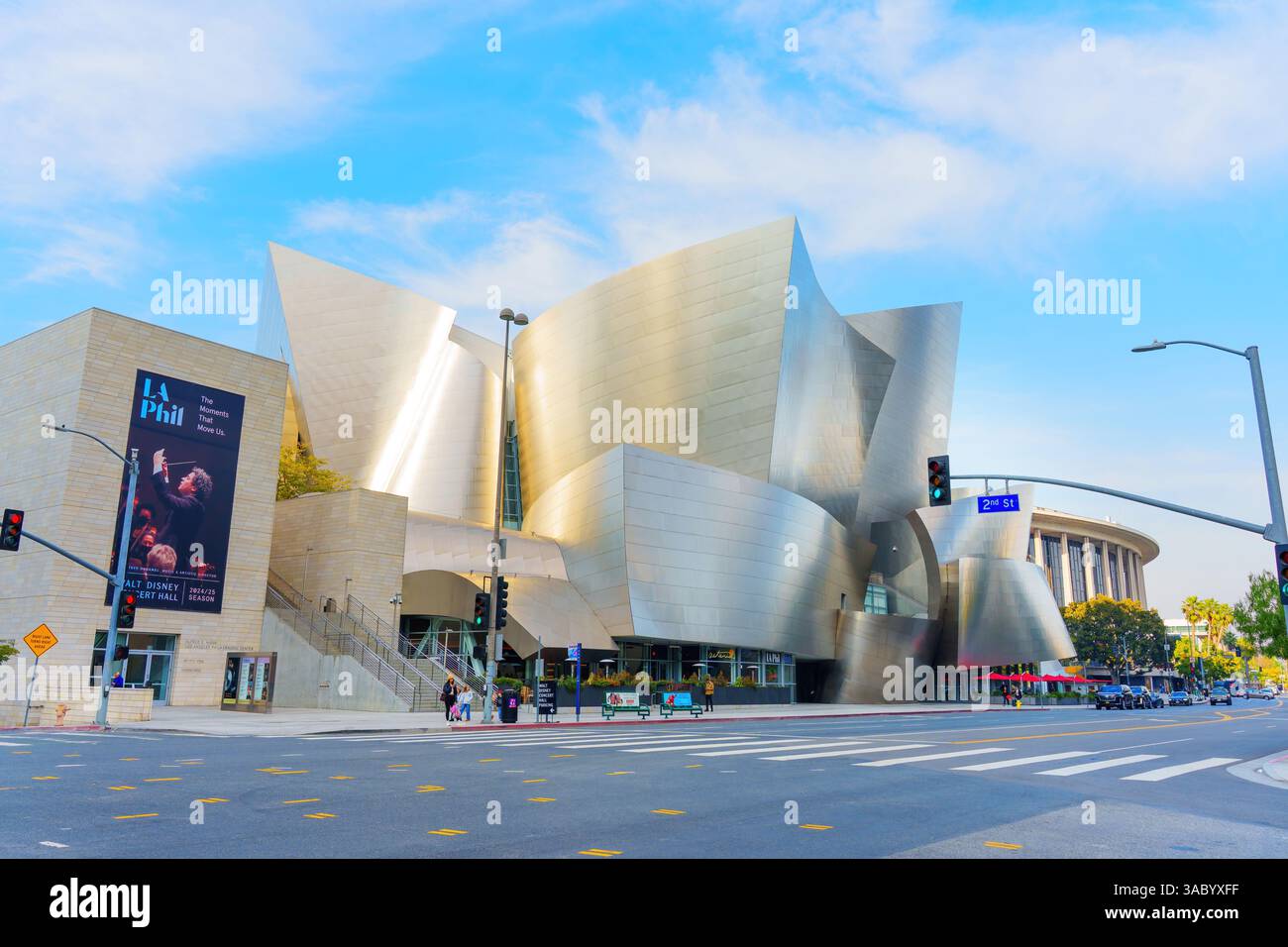Walt disney concert halls hi-res stock photography and images - Alamy