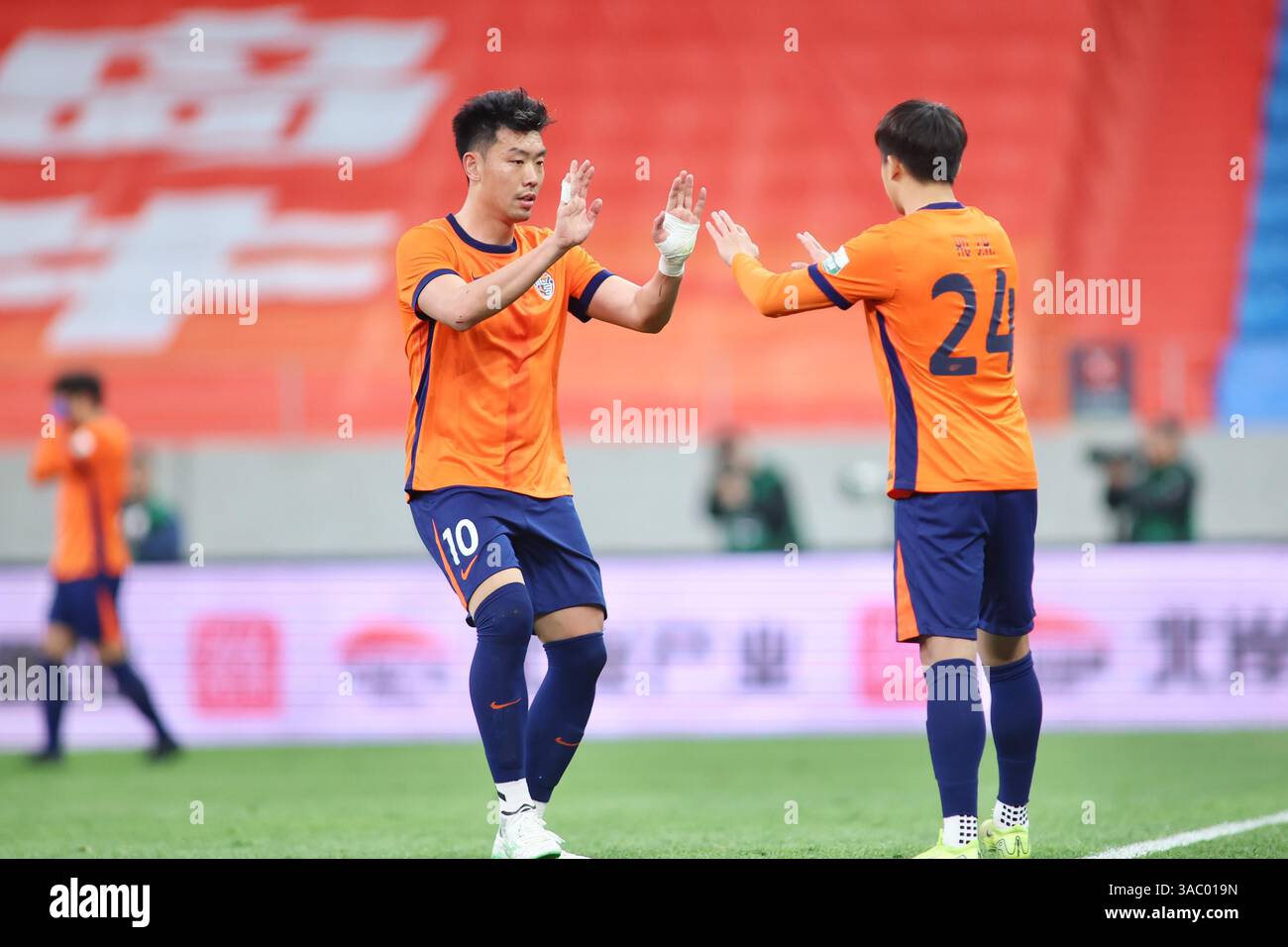 Qingdao Hainiu Football Club 1-1 draw Dalian Yingbo Football Club at ...