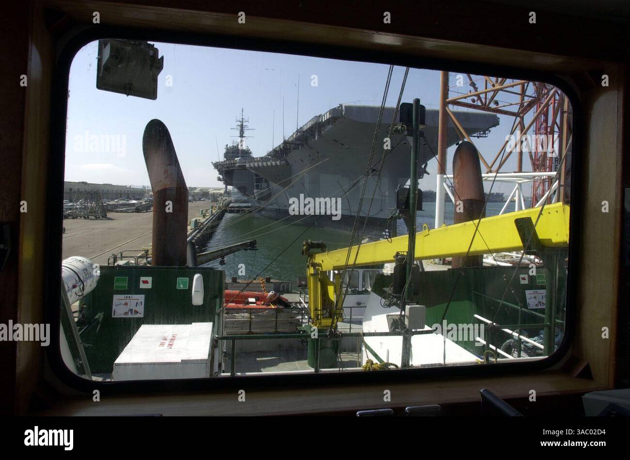 (published 09/11/2003, B-1:1,2,6,7) SignOn Gallery 09/12/2003): The ...