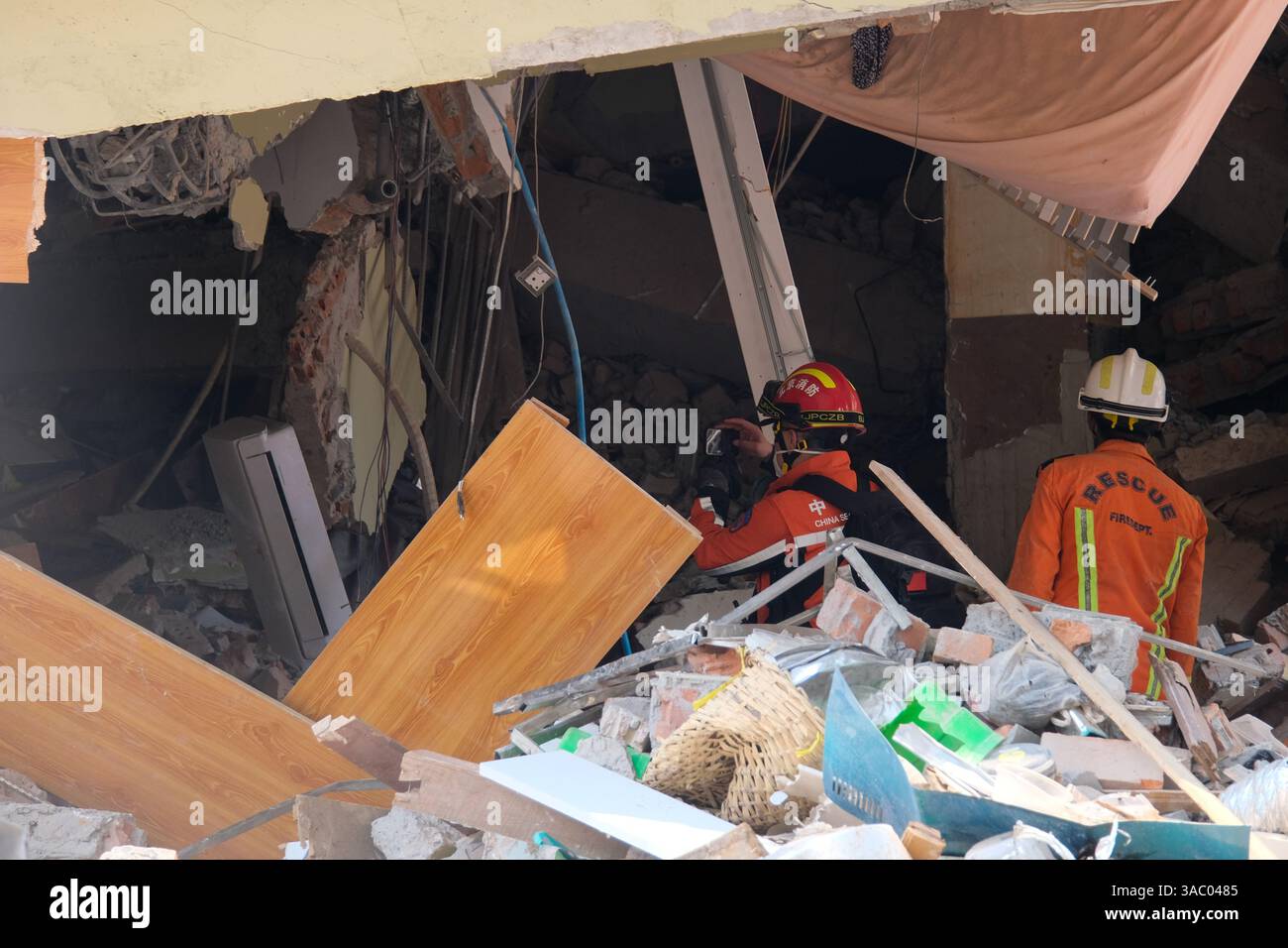 Mandalay, Myanmar.1st April 2025. Members of the China Search and ...