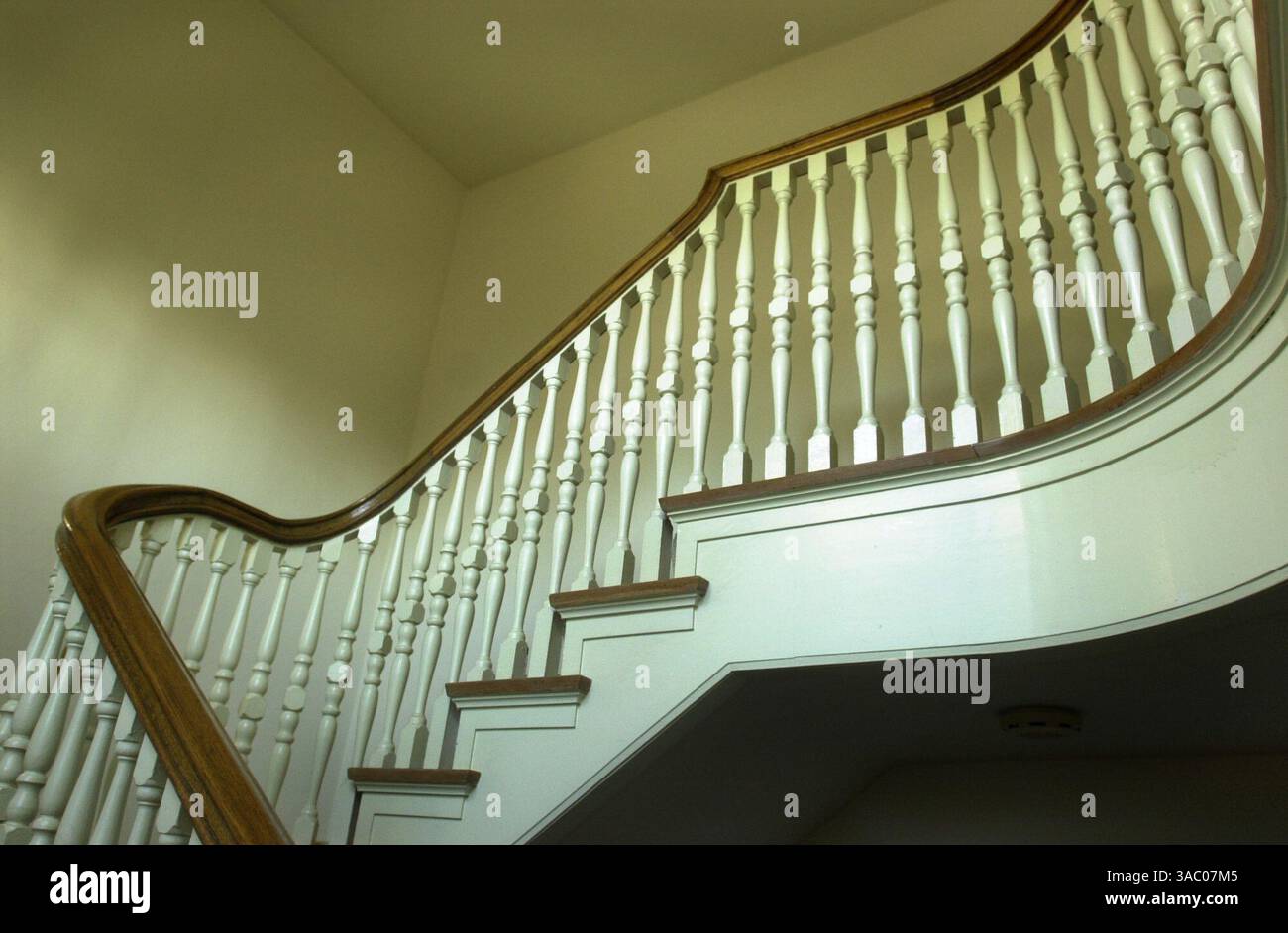 (Published 01/11/2004, I-26, UTS1782352) POINT LOMA-- The staircase in ...