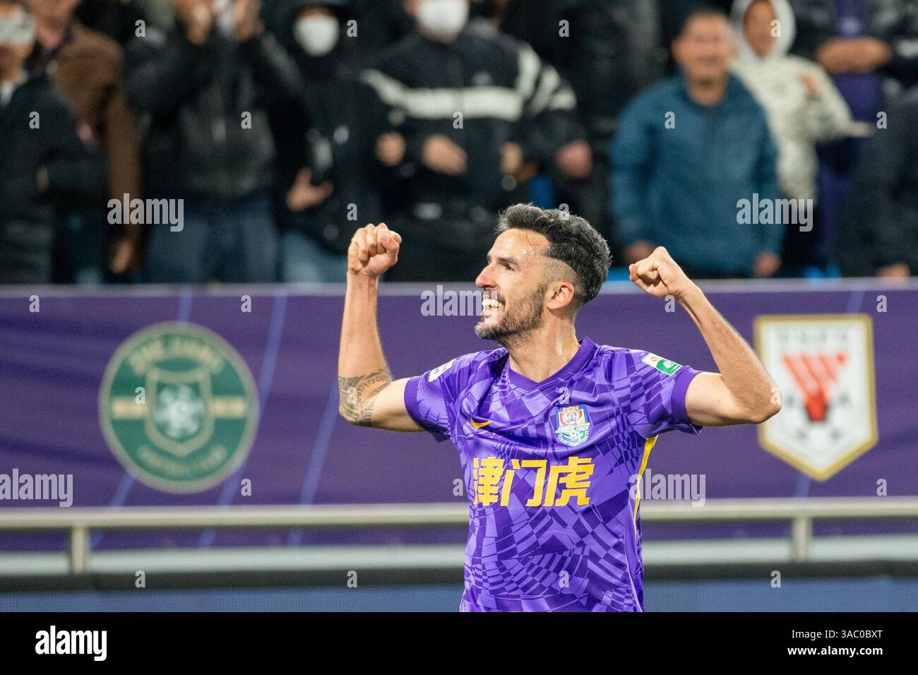 Tianjin Jinmen Tiger Football Club 2-2 draw Beijing Guoan Football Club ...