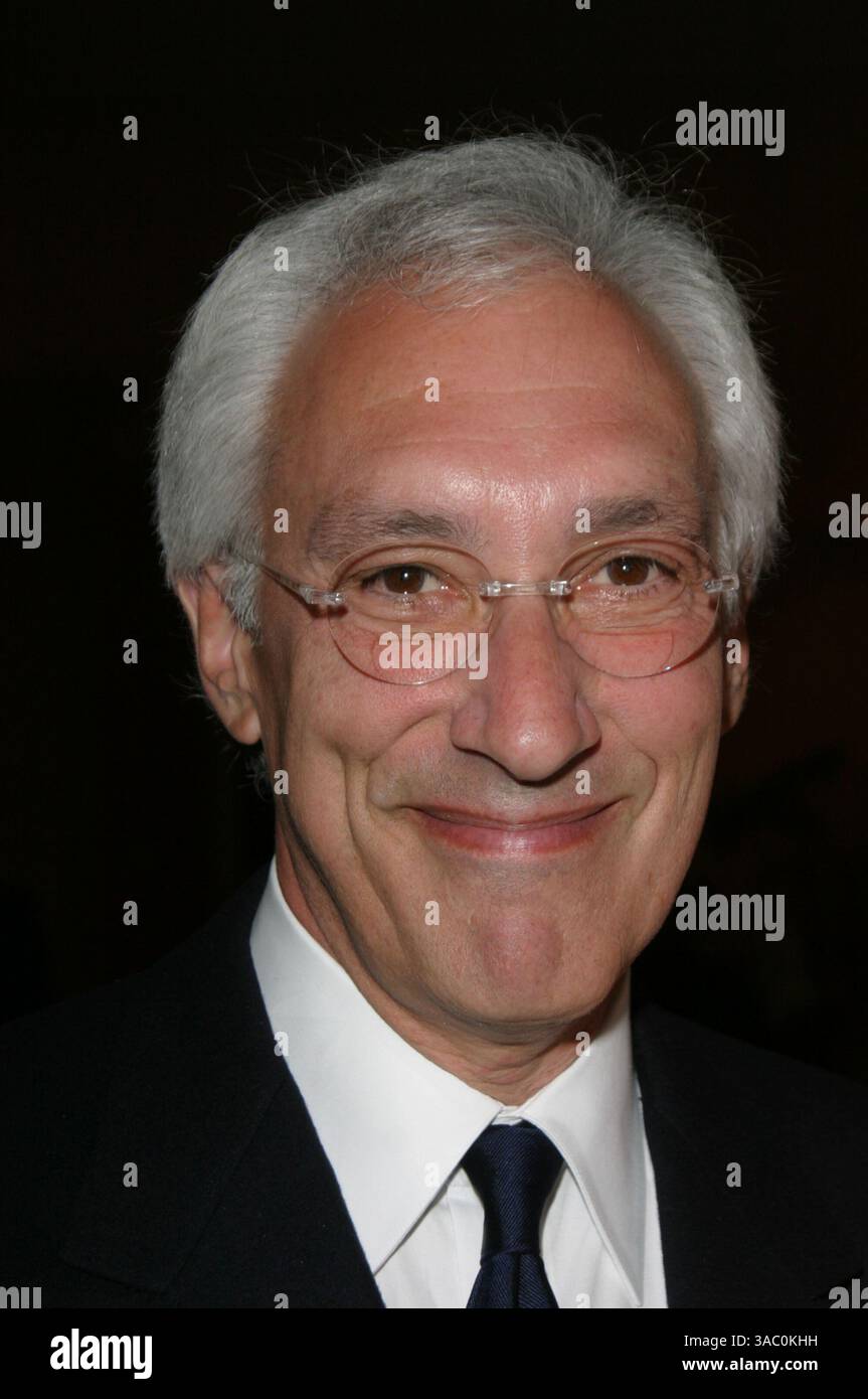 Steven bochco writer hi-res stock photography and images - Alamy