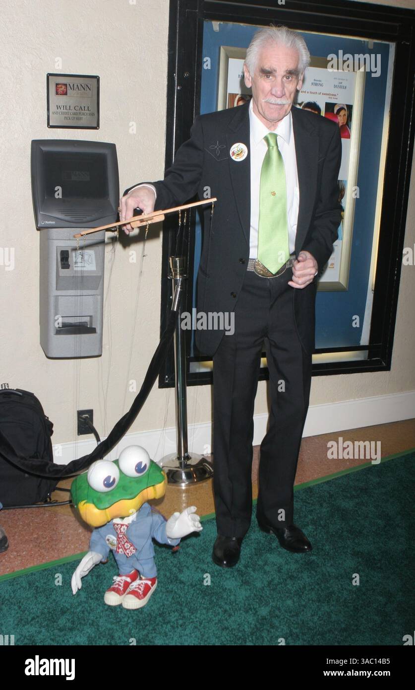 Apr 20, 2008 - Westwood, California, USA - Froggy Doo and handler ...