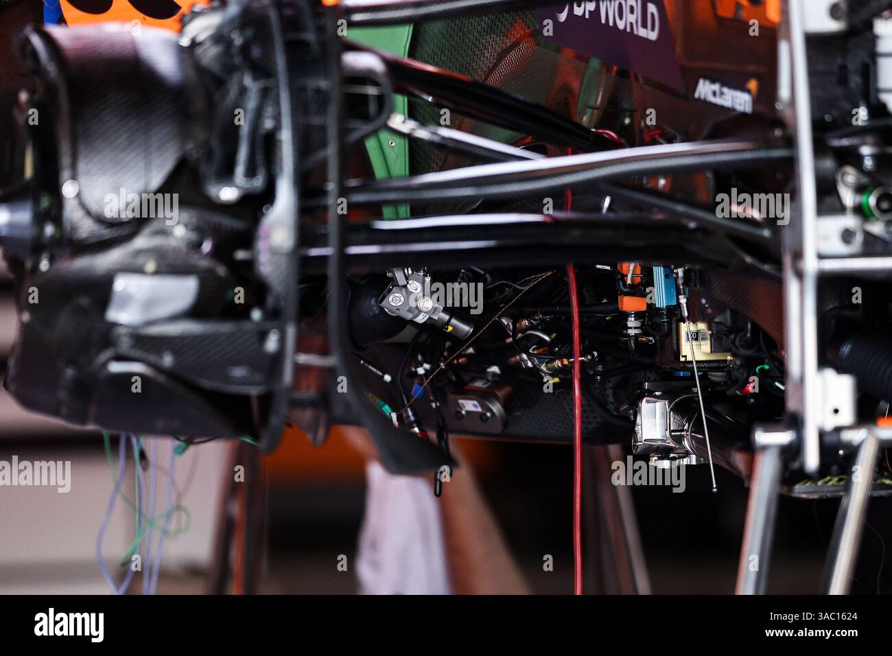 McLaren F1 Team, mechanical detail T-Tray and electronics system during ...