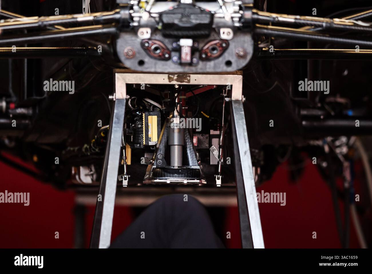 Scuderia Ferrari SF-25, mechanical detaill T-Tray and electronics ...