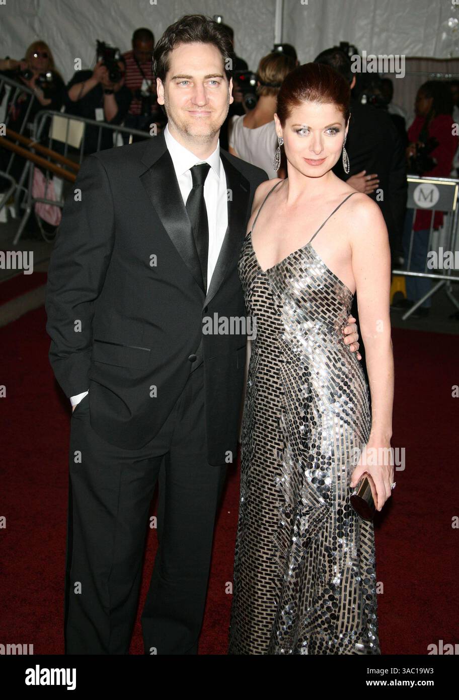 Actress debra messing husband daniel hi-res stock photography and ...