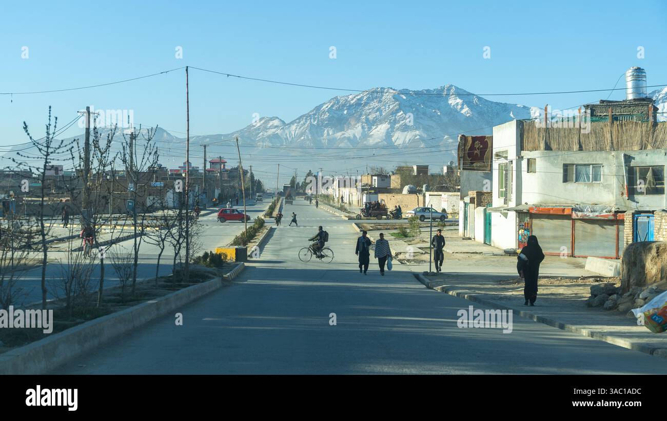 city streets of Kabul Stock Photo - Alamy