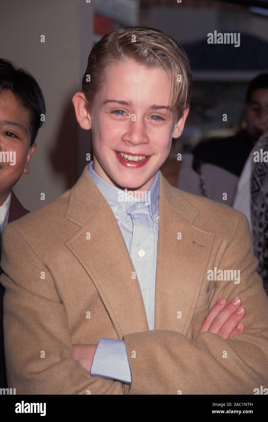 Dec 17, 1994 - Los Angeles, CA, USA - Actor MACAULAY CULKIN at the ...