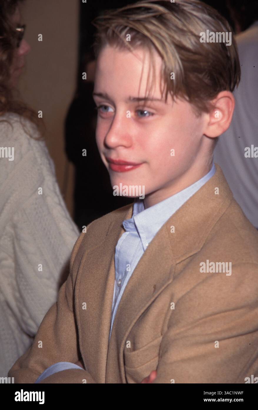 Dec 17, 1994 - Los Angeles, CA, USA - Actor MACAULAY CULKIN at the ...