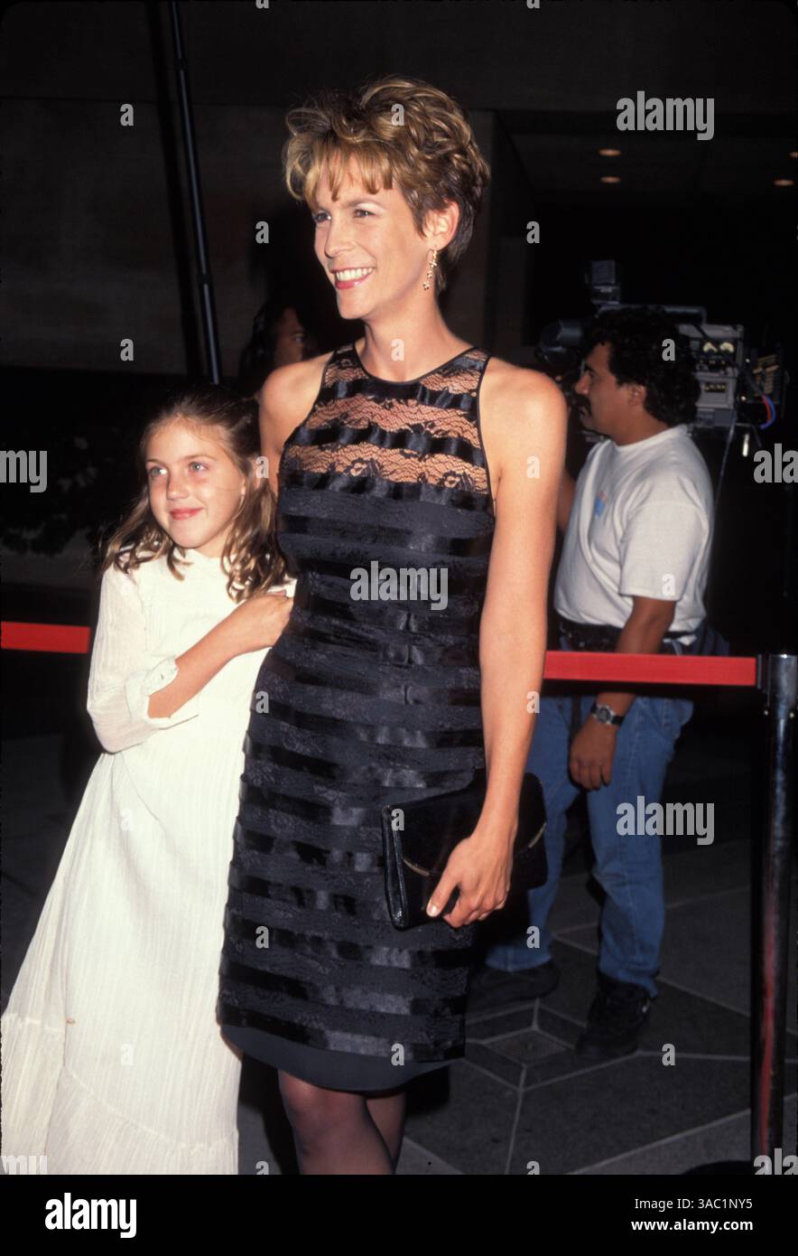 Oct 09, 1995 - Los Angeles, CA, USA - Actress JAMIE LEE CURTIS with daughter ANNIE GUEST at The ...