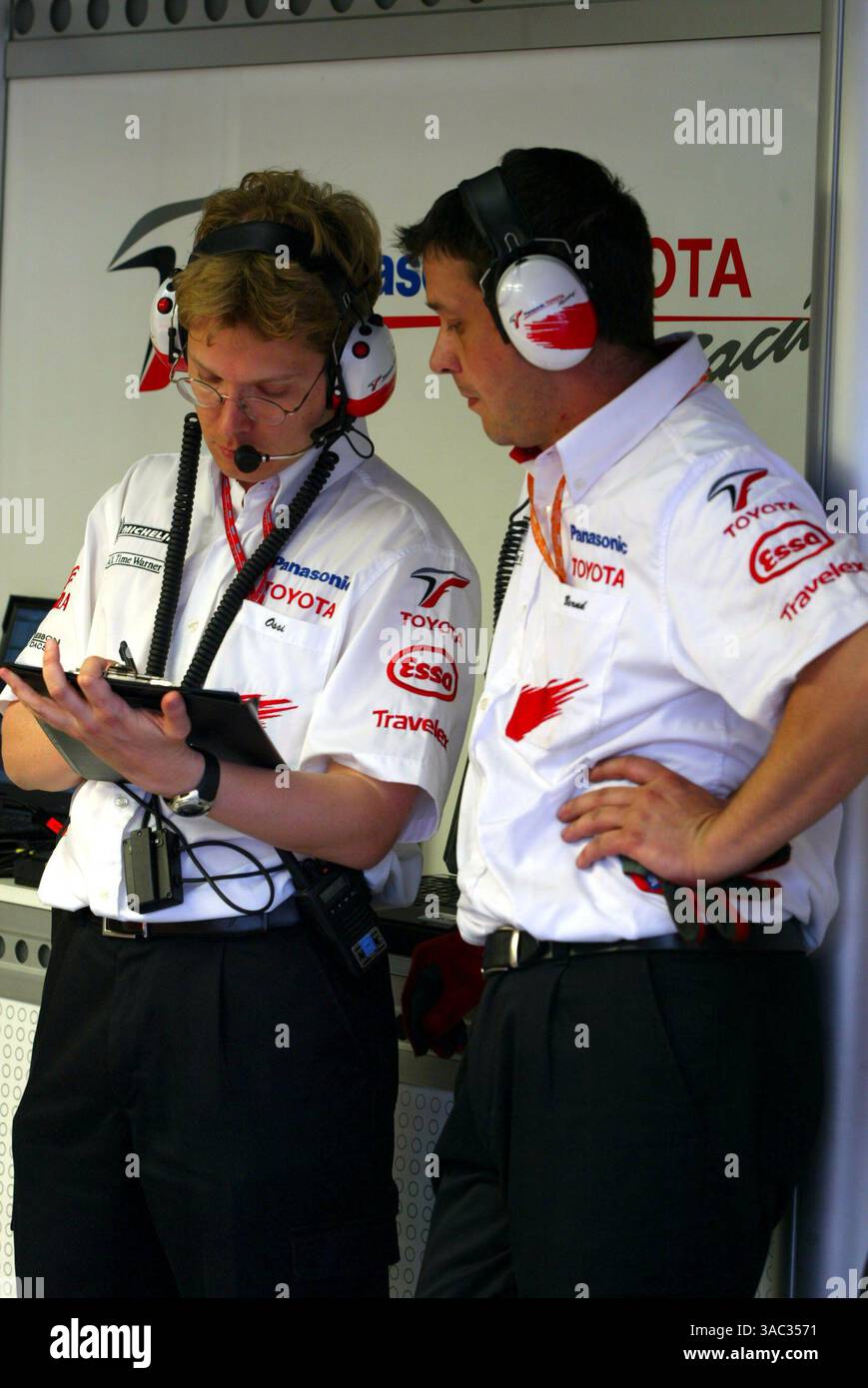 L to R): Ossi Oikarinen (FIN) Toyota Race Engineer with a Toyota ...