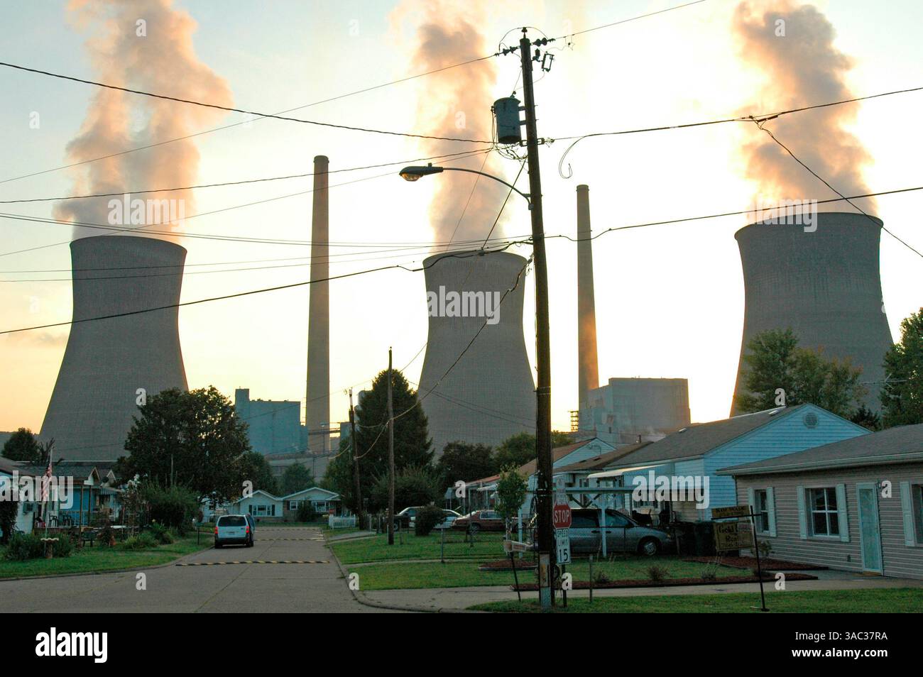 Dirtiest power plants hi-res stock photography and images - Alamy