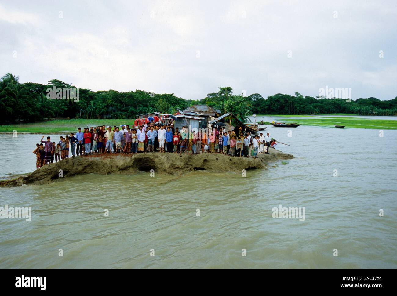 Jan 01, 2005 - Gongapur, Bangladesh - Gongapur village on Bhola Is in ...