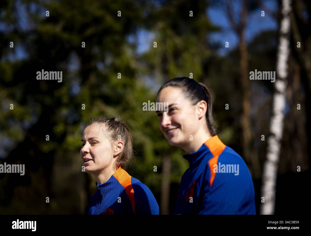 ZEIST - Victoria Pelova and Caitlin Dijkstra during a training session ...