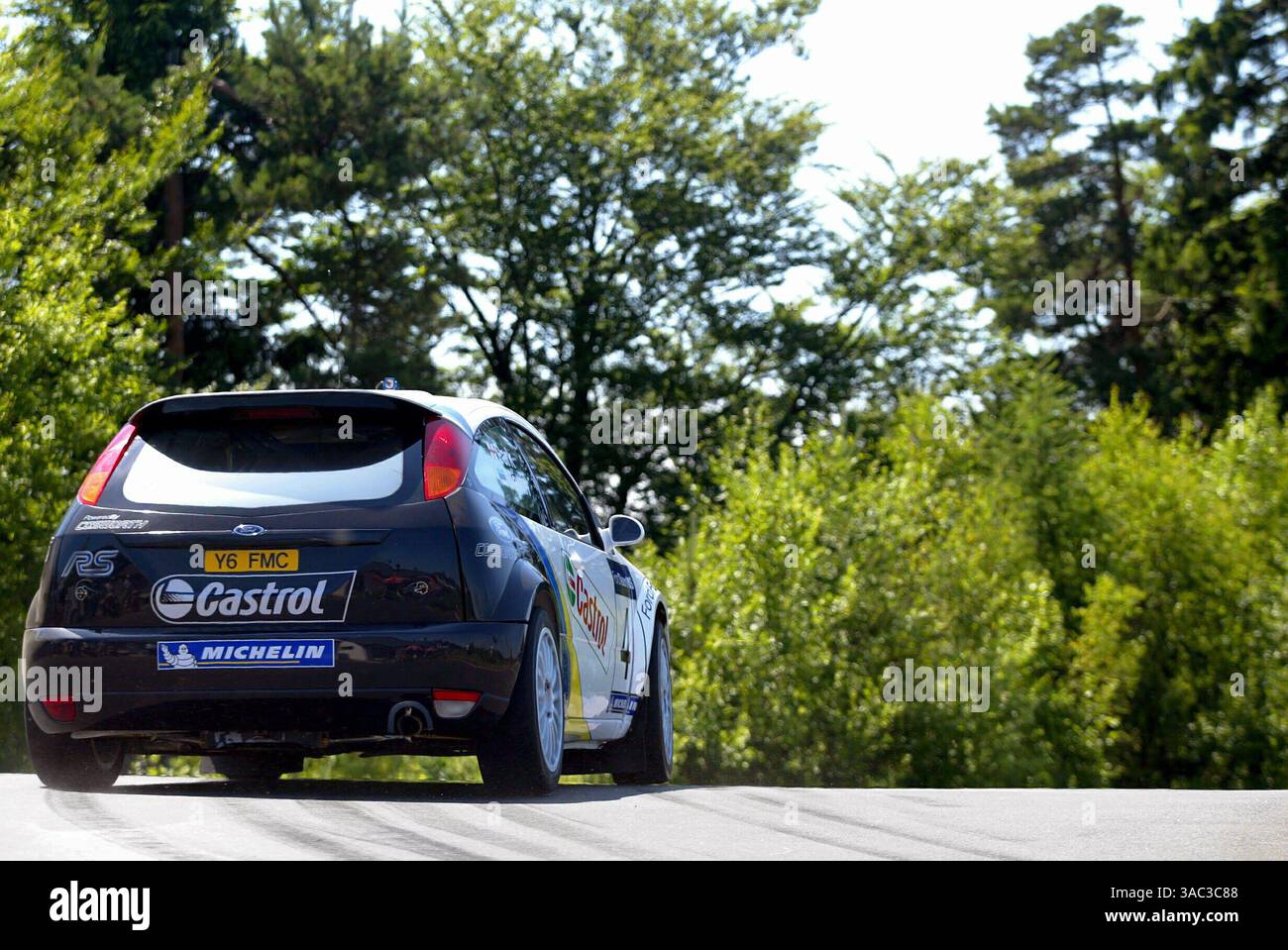 The Jordan F1 drivers Giancarlo Fisichella (ITA) Jordan and Ralph ...
