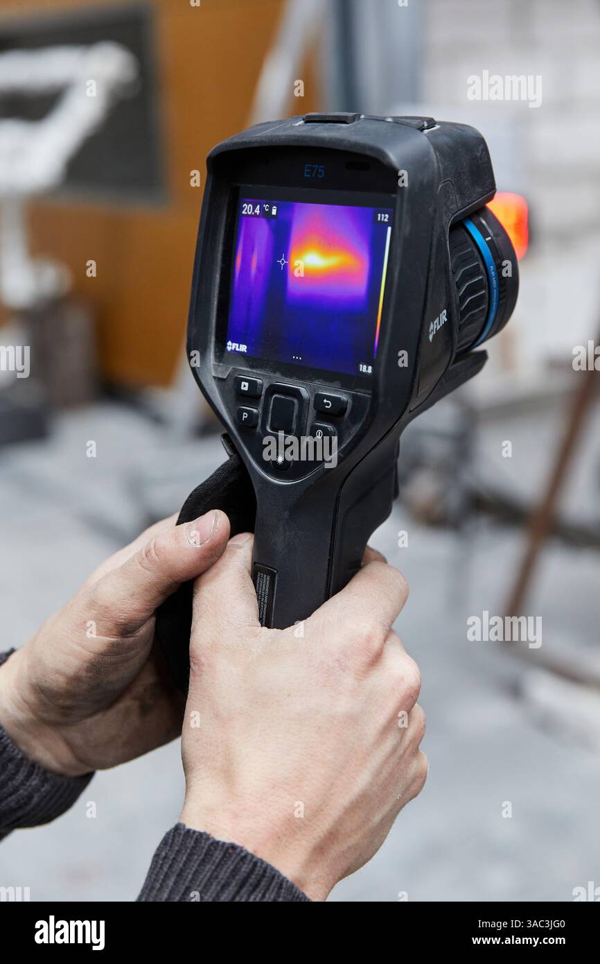 Failure resistant hi-res stock photography and images - Alamy