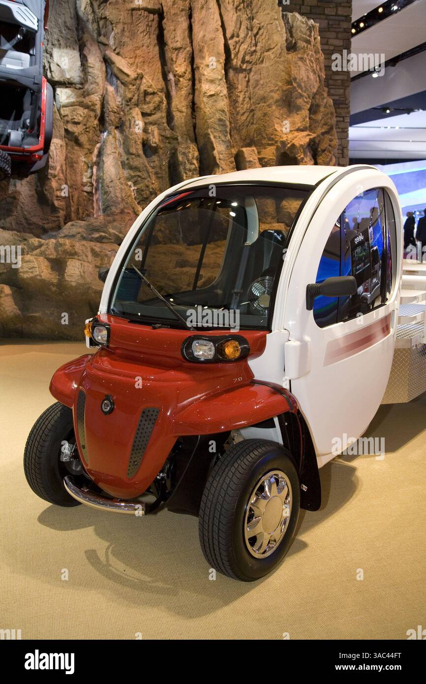Jan 13, 2008 - Detroit, Michigan, USA - The Jeep GEM eLXD, an electric ...