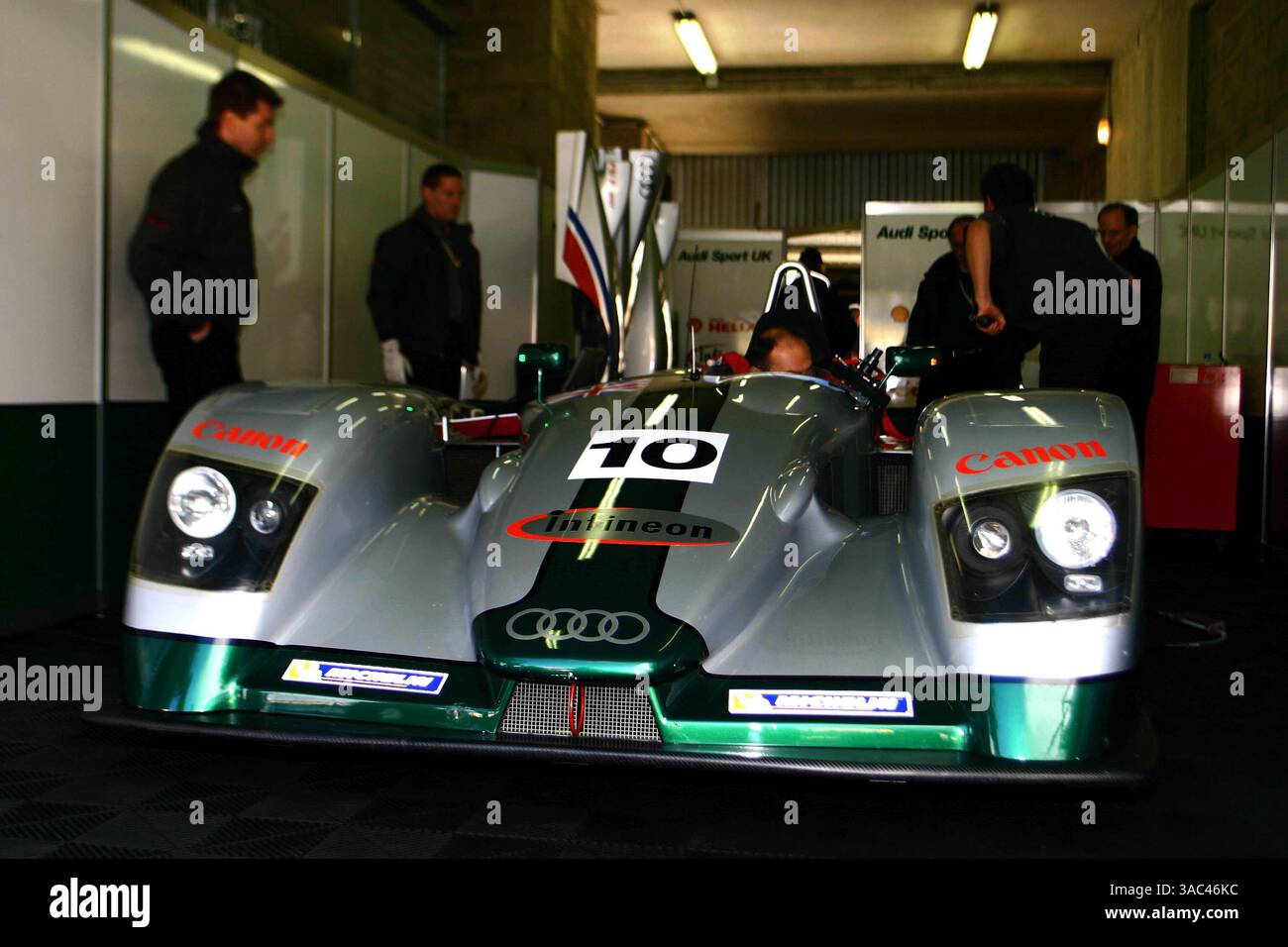 Mechanics prepare the Audi Sport UK Audi R8..Le Mans 24 Hours Pre ...