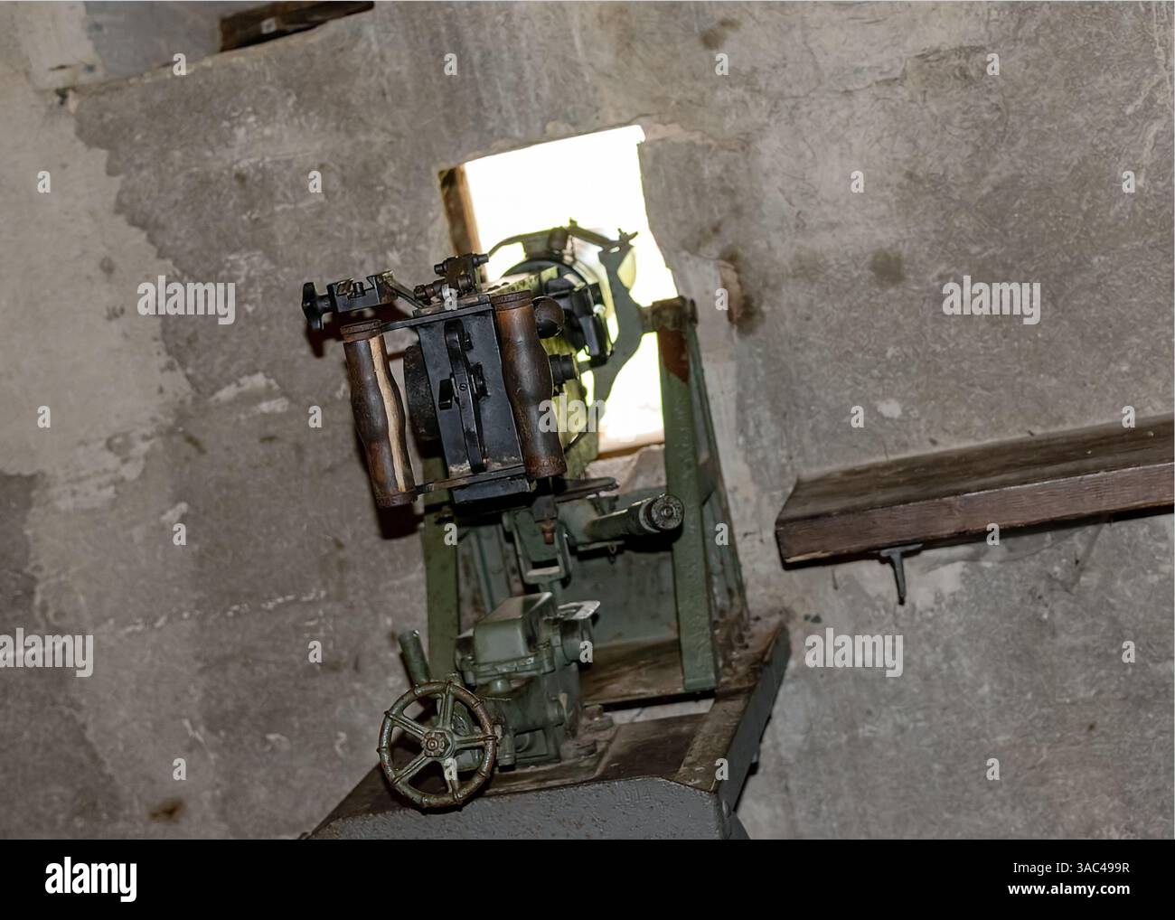Light machine gun fort hi-res stock photography and images - Alamy
