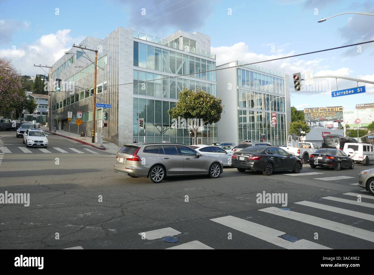 Los Angeles, California, USA 2nd April 2025 Cars blocking Intersection ...