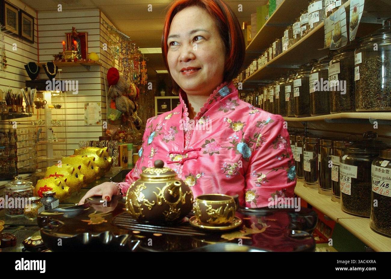 Lis shop hi-res stock photography and images - Alamy