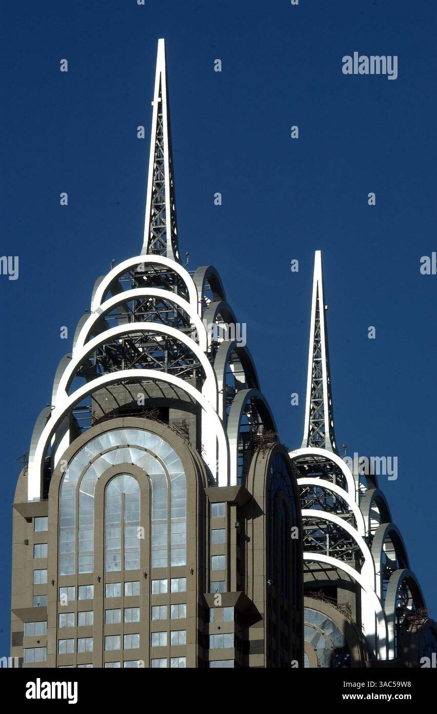 Feb 18, 2008 - Dubai, United Arab Emirates - The ultramodern skyline of ...